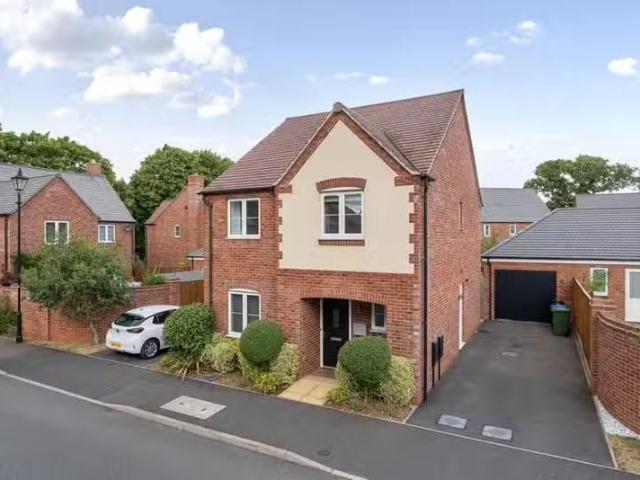 4 bedroom detached house for rent in Sid Courtney Road Tidding.