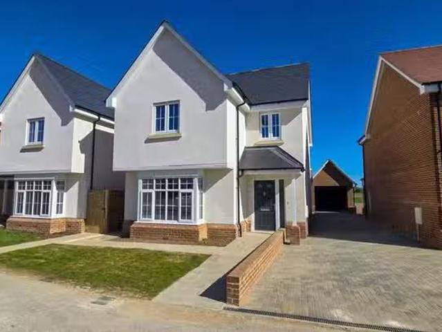 4 bedroom detached house for rent in Stebbing Green Road, Steb.