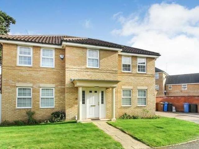 4 bedroom detached house for rent in Stone Lodge Lane Ipswich IP2