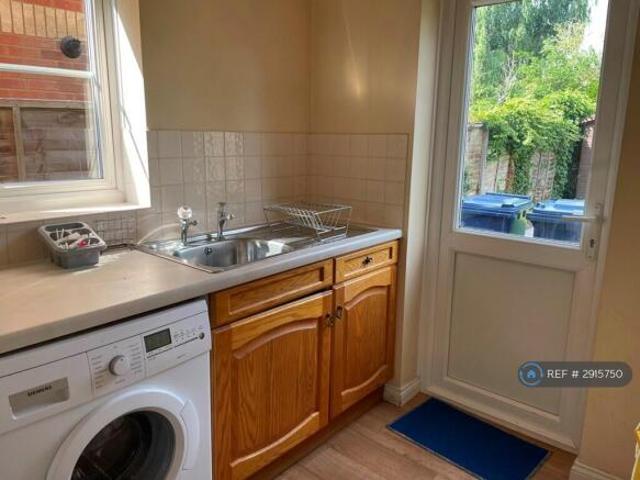 4 bedroom detached house for rent in Sycamore Close, Cambridge, CB1