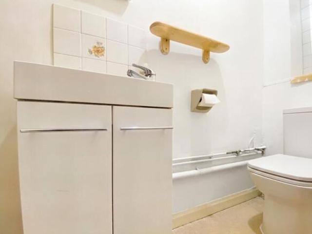4 bedroom detached house for rent in Palmerston Avenue, Slough, SL3