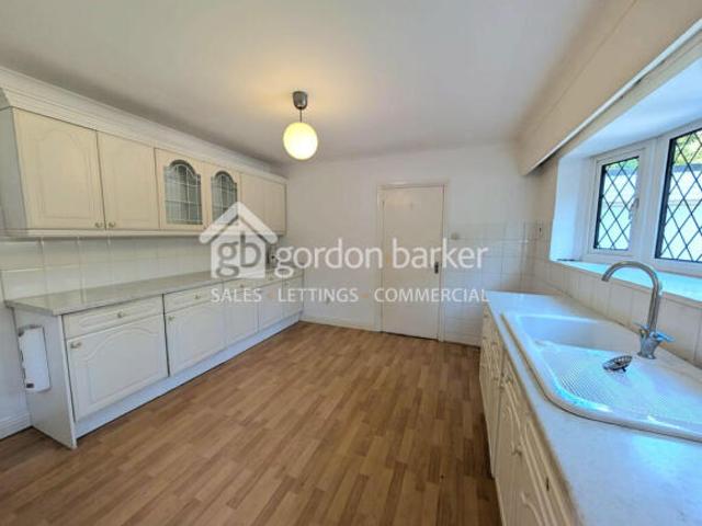 4 bedroom detached house for rent in Parish Road, Poole, Bournemouth Christchurch Poole, BH15