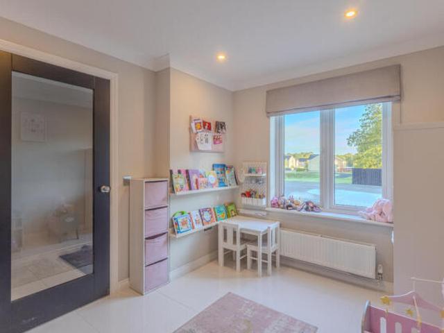 4 bedroom detached house for rent in Pear Tree Drive, Glasgow, G33