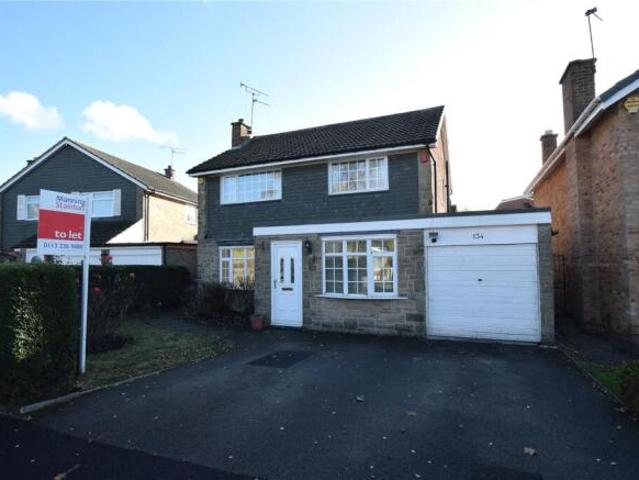 4 bedroom detached house for rent in Plantation Gardens, Leeds, West Yorkshire, LS17