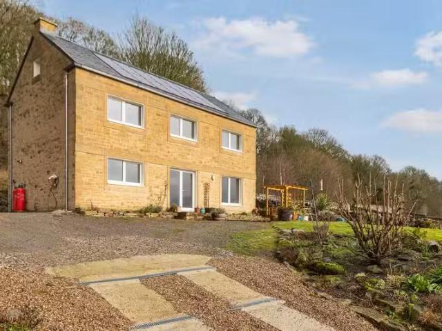 4 bedroom detached house for rent in Preston Under Scar, Leybu.