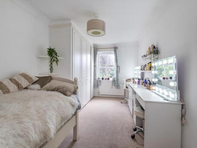 4 bedroom detached house for rent in Princes Road Teddington TW11