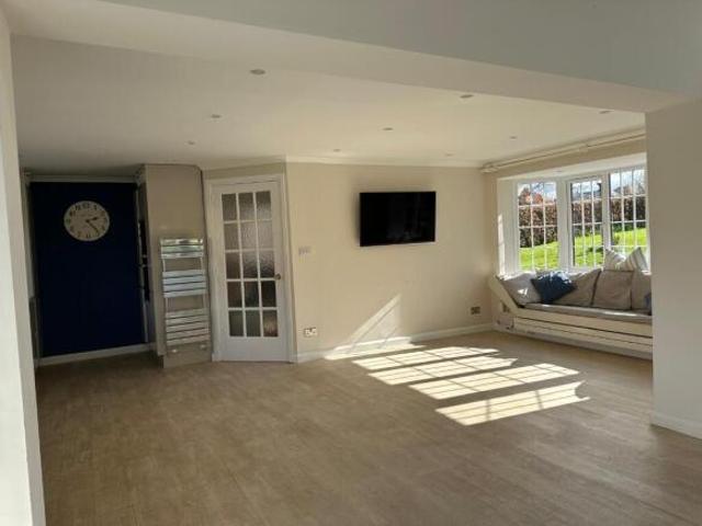 4 bedroom detached house for rent in Pulpit Walk, Exeter, Devon, EX2