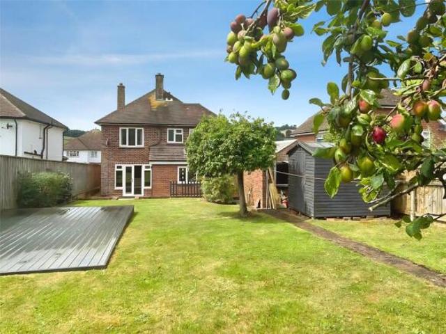 4 bedroom detached house for rent in Roundhill Close, Exeter, Devon, EX4