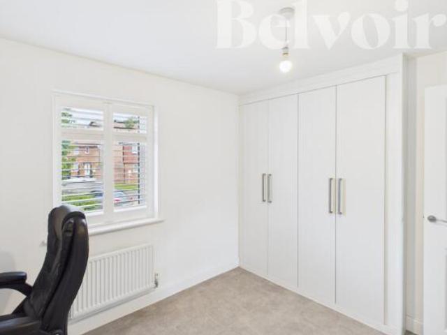 4 bedroom detached house for rent in Rowlands Way, Limes Park, Basingstoke, RG24