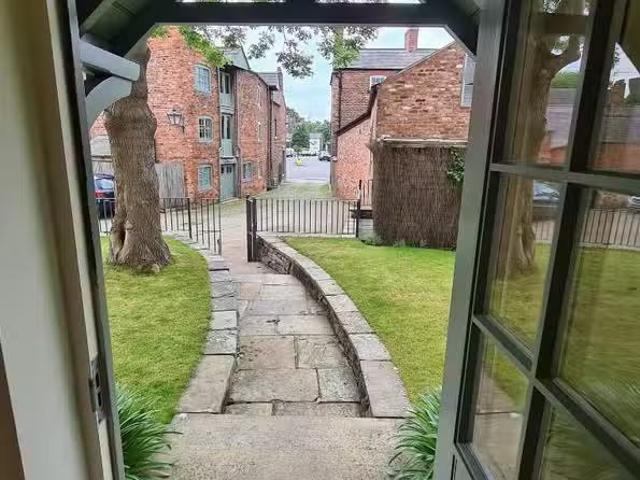 4 bedroom detached house for rent in Rock Farm, The Gunnery, T.