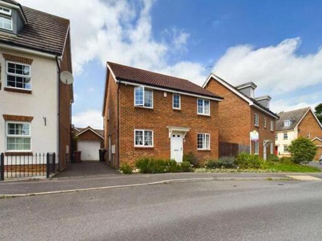 4 Bedroom Detached House For Rent In Reading, Berkshire