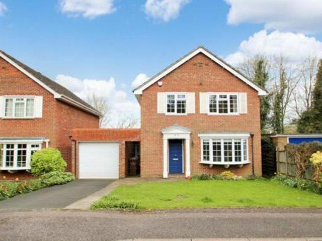 4 Bedroom Detached House For Rent In Regiate