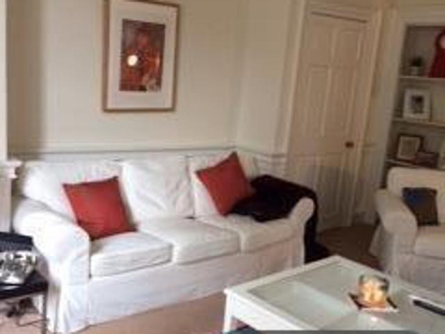 4 bedroom detached house for rent in Reids Court, Edinburgh, EH8