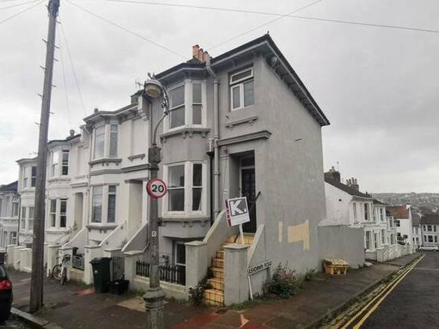 4 bedroom detached house for rent in Richmond Road Brighton BN2