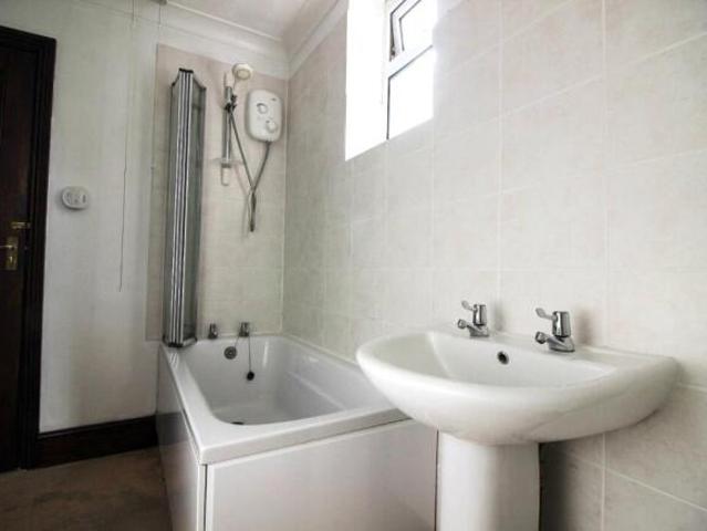 4 bedroom detached house for rent in Ridley Road, Bournemouth, BH9
