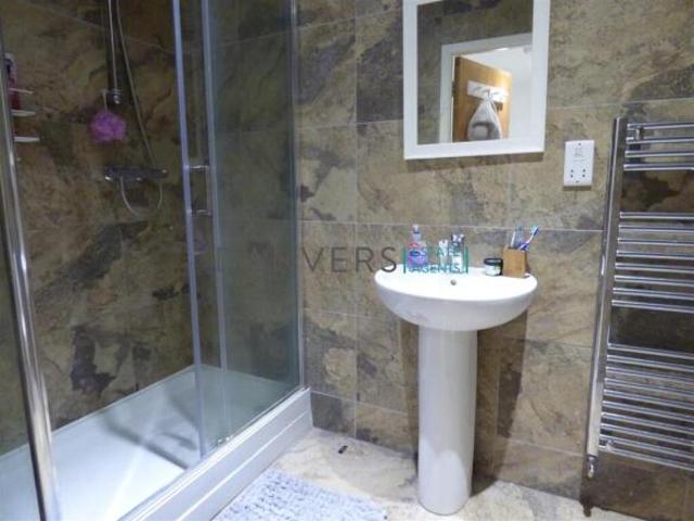 4 bedroom detached house for rent in Ridley Street, Leicester, LE3