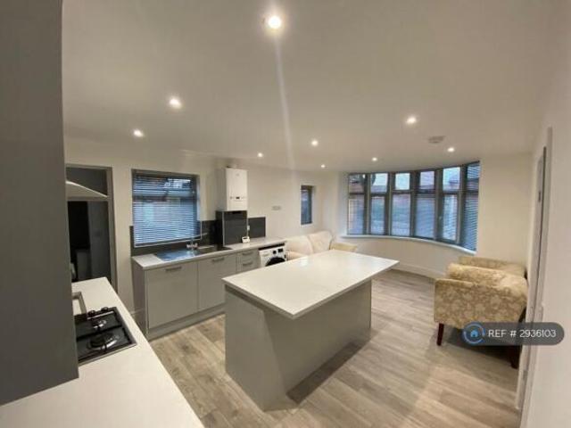 4 bedroom detached house for rent in Ruskin Avenue, Lincoln, LN2