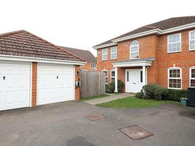 4 Bedroom Detached House For Rent In Rushden