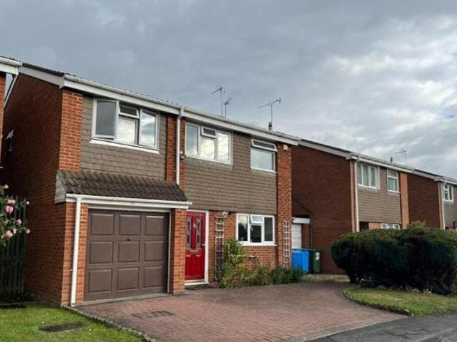 4 Bedroom Detached House For Rent In Wolverhampton, Staffordshire