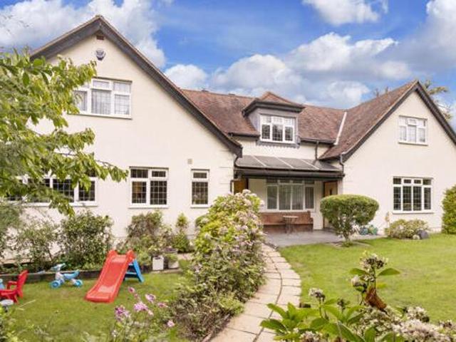 4 Bedroom Detached House For Rent In Woodford Green