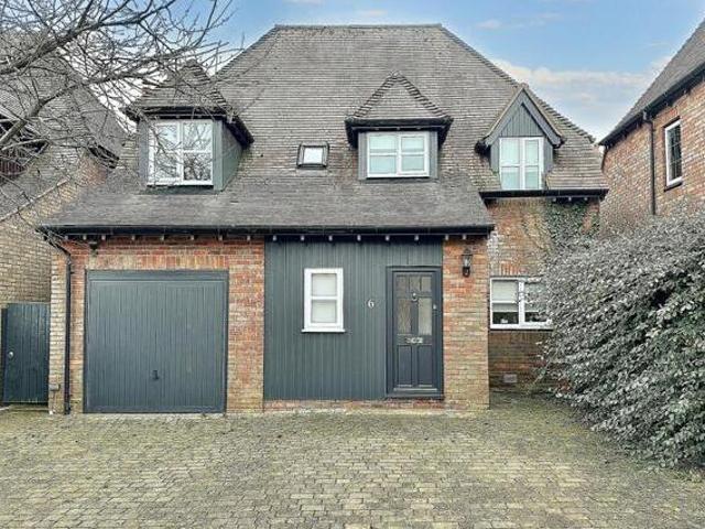 4 Bedroom Detached House For Rent In Woolstone
