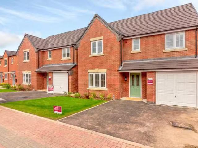 4 bedroom detached house for rent in Wadham Close, DE3
