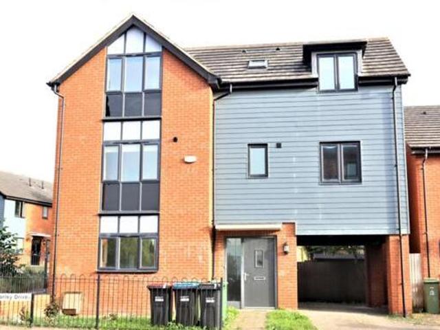 4 Bedroom Detached House For Rent In Walton