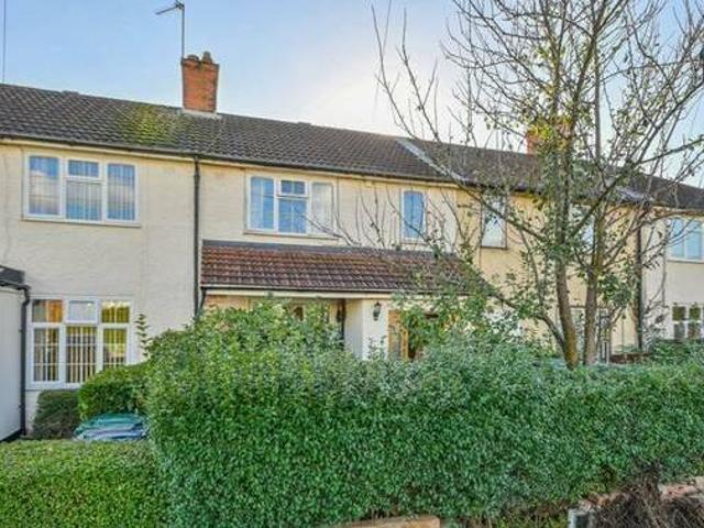 4 bedroom detached house for rent in Walter Walk HA8 Mill Hill Edgware HA8