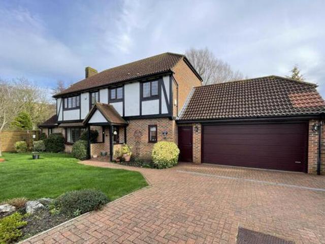 4 Bedroom Detached House For Rent In West Hythe
