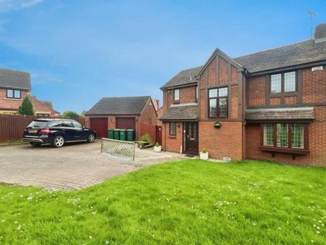 4 Bedroom Detached House For Rent In Westwood Heath, Coventry