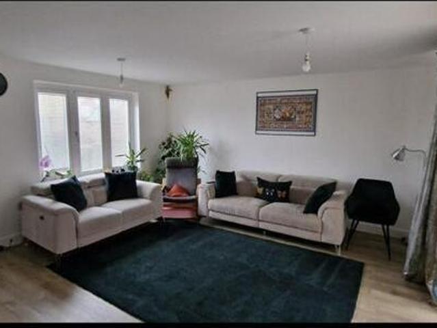 4 Bedroom Detached House For Rent In Whitehouse, Milton Keynes