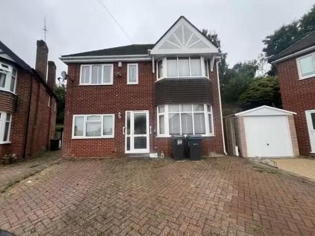 4 bedroom detached house for rent in Willersey Road, Birmingha.