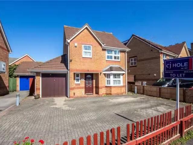 4 bedroom detached house for rent in Tarragon Place, Bradley S.