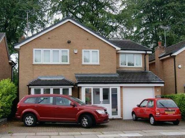 4 bedroom detached house for rent in The Beeches Calderstones Liverpool L18 3LT L18