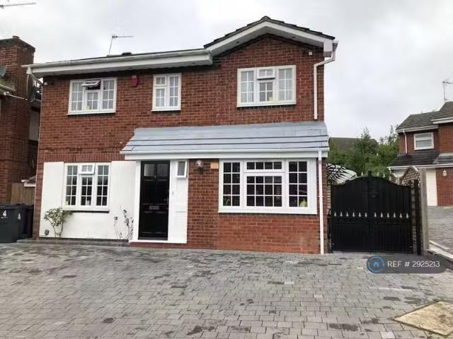 4 bedroom detached house for rent in Theodore Close, Birmingha.