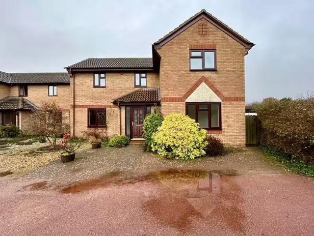 4 bedroom detached house for rent in Vermuyden Way, Fen Drayto.