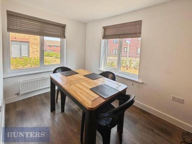 4 bedroom detached house for rent in Vesta Close, Exeter, EX1