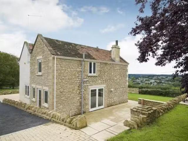 4 bedroom detached house for rent in View Point Cottage, Colli.