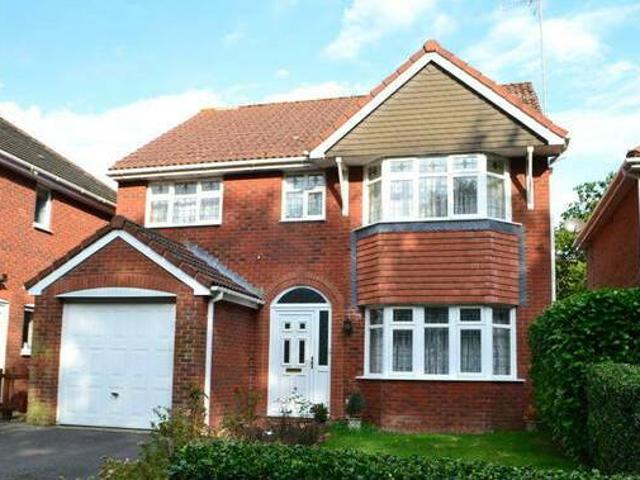 4 bedroom detached house for rent in Yeovil Somerset BA21