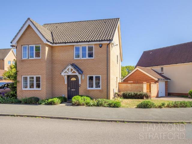 4 bedroom detached house for sale