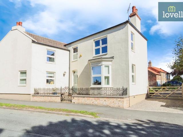 4 bedroom detached house for sale