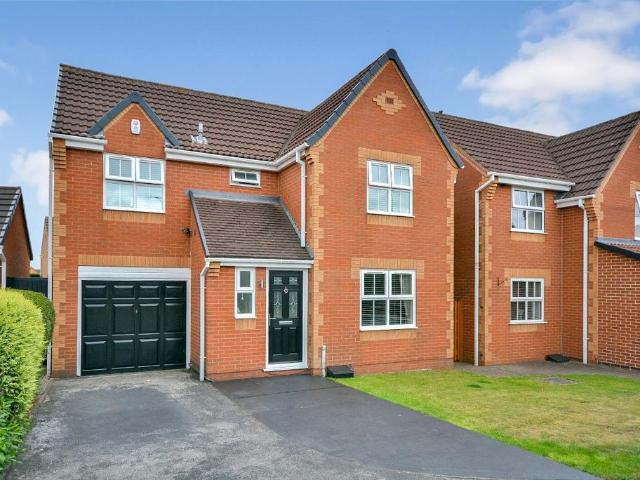 4 bedroom detached house for sale
