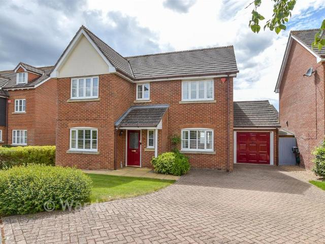 4 bedroom detached house for sale