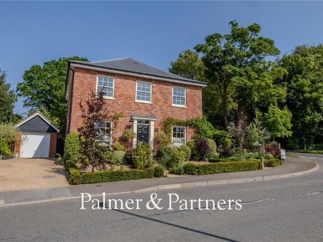 4 bedroom detached house for sale