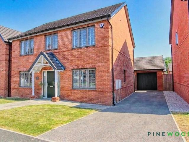 4 bedroom detached house for sale