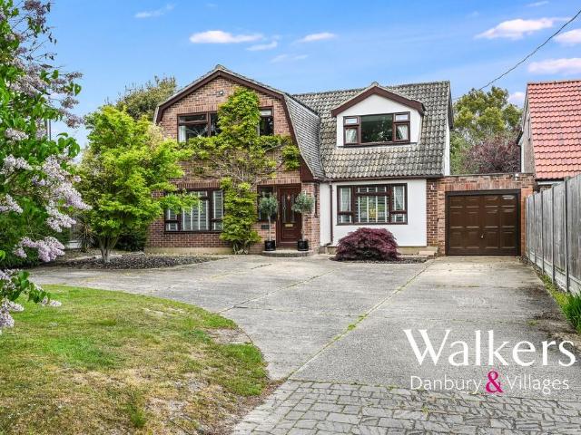 4 bedroom detached house for sale