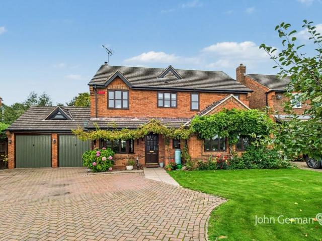 4 bedroom detached house for sale