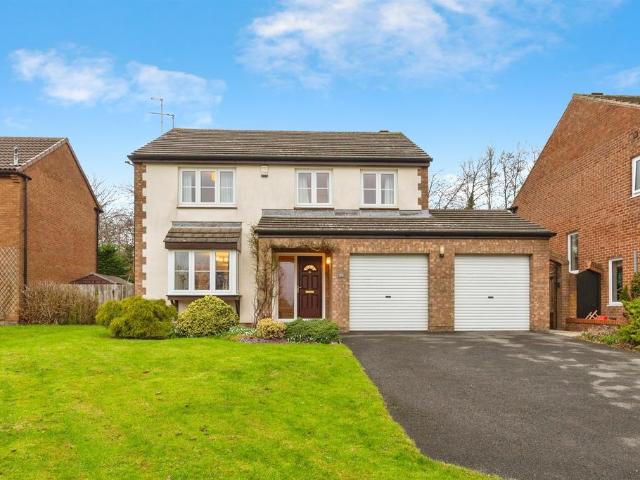 4 bedroom detached house for sale