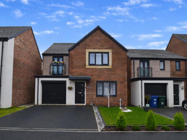 4 bedroom detached house for sale