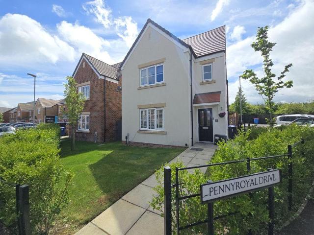 4 bedroom detached house for sale